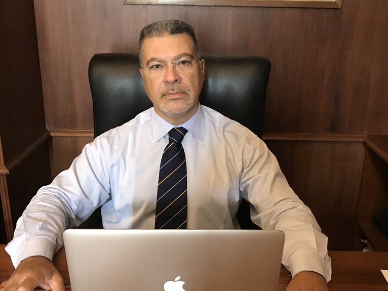 Prof. Giuseppe Galloro: informazioni, prenotazioni e contatti